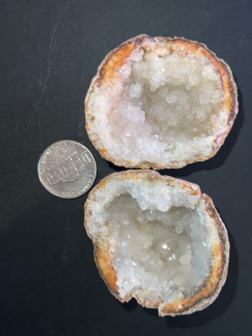 Premium Keokuk Geodes | Midwest Mineral Co.